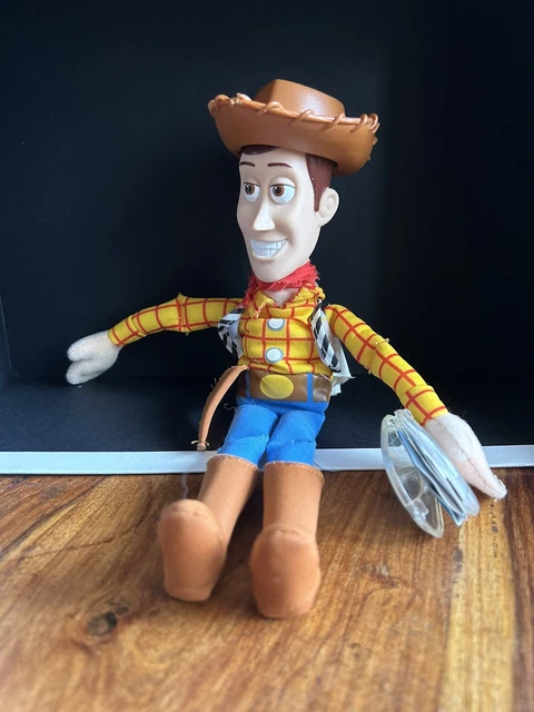 VINTAGE NWT DISNEY Pixar Toy Story 2 Star Bean Sheriff Woody, VGC £39. ...