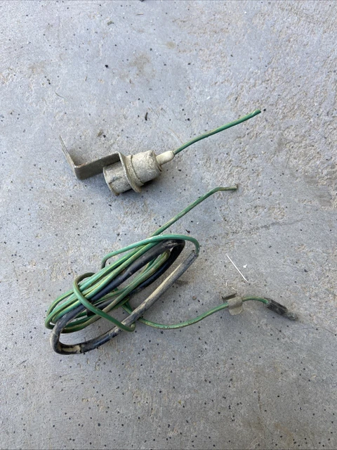GENUINE FOMOCO FORD XW XY XA GT SEDAN OR COUPE GRAVITY BOOT LIGHT $45. ...