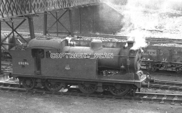 RAILWAY STEAM PHOTOGRAPH: 69696 Ex LNER N7 1954 £2.99 - PicClick UK
