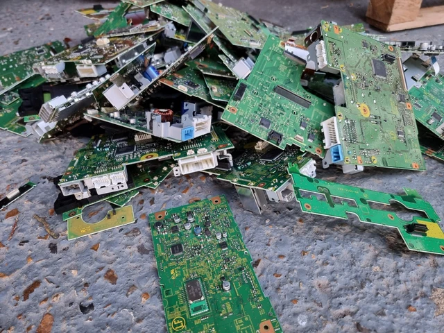 SCRAP CIRCUIT BOARDS motherboards pcb gold recovery 7.76kg £80.00 ...