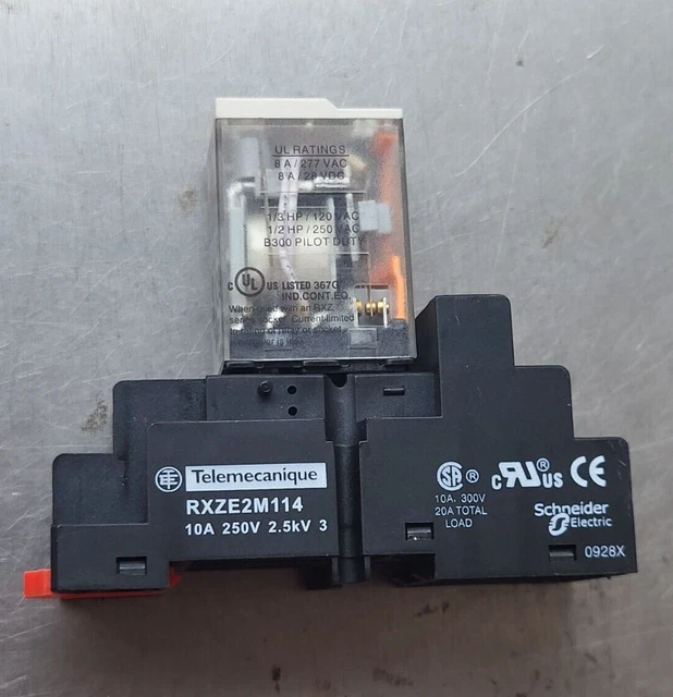 TELEMECANIQUE RXZE2M114 BASE W/ Rxm4Ab2Bd 24Vdc Relay (R2S1B2) EUR 10,00 - PicClick IT