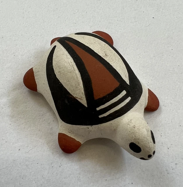 VINTAGE ACOMA PUEBLO POTTERY Turtle Figurine Native American Art ...