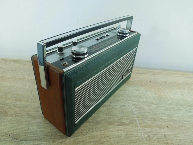 VINTAGE ROBERTS R900 Radio FM/MW/LW Racing Green and Wood ~ Mains Lead ...