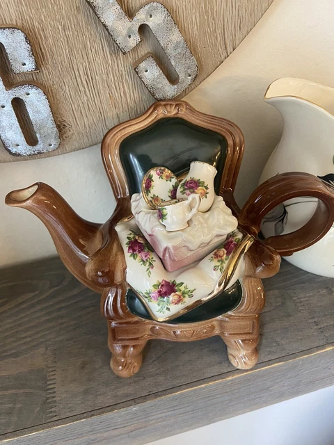 RARE ROYAL ALBERT Old Country Roses Chair Teapot Handcrafted Paul ...