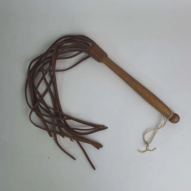 MARTINET FOUET ANCIEN en bois et cuir 60cm EUR 24,50 - PicClick DE