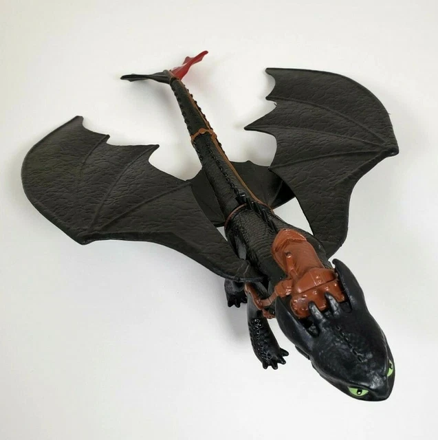 HOW TO TRAIN Your Dragon Toothless Night Fury Lunge Attack 2013 DWA LLC ...
