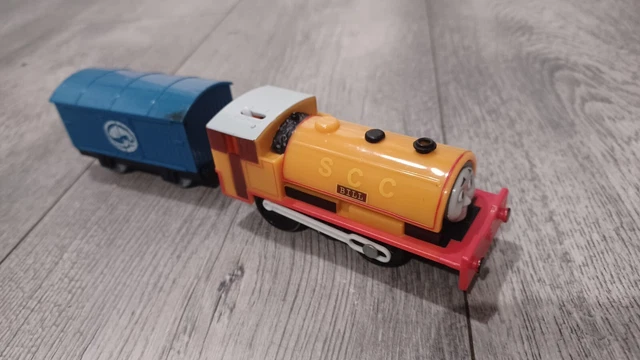 THOMAS TRACKMASTER BILL train With Blue Truck (battery operated) TOMY ...