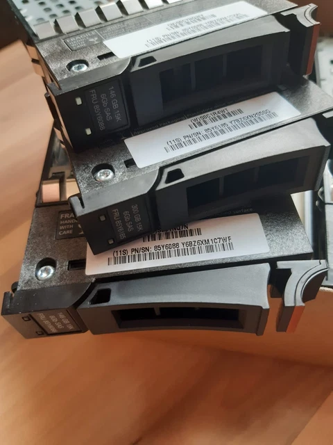 12 X CADDY IBM Storwize V7000, gen1 EUR 30,00 - PicClick IT