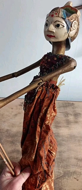VINTAGE INDONESIAN WAYANG Golek Stick Puppet Hand Carved And Painted £ ...