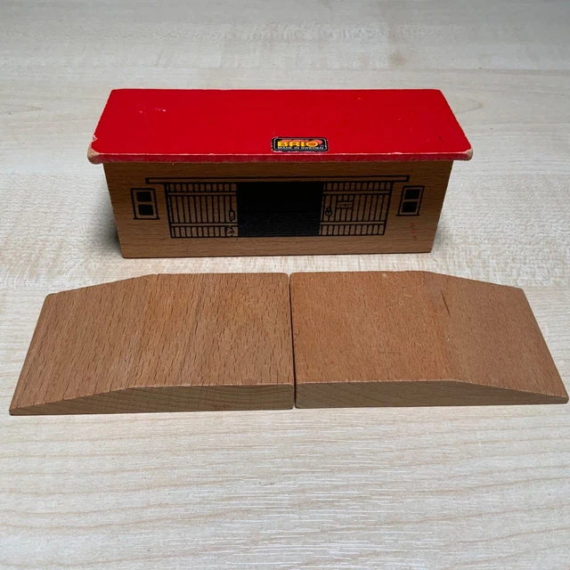 VINTAGE BRIO WOODEN Railway Train Goods Shed 3373 Building 1980’s £12. ...