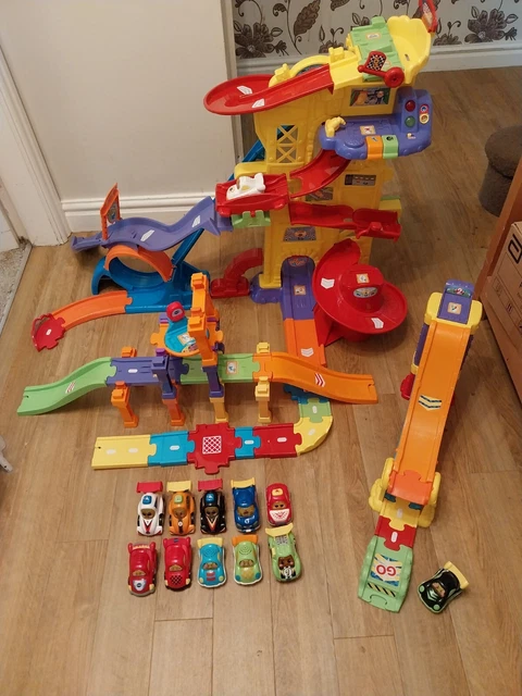 VTECH TOOT TOOT Drivers Mega Tracks. Complete. 12 Interactive Vehicles ...