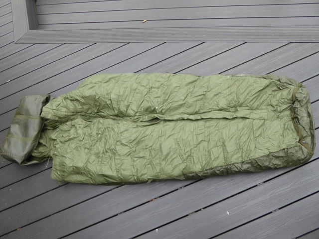 VINTAGE BRITISH ARMY 58 pattern Feather Down Sleeping Bag, dated 1979 £ ...