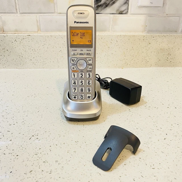 TELÉFONO INALÁMBRICO PANASONIC KX-TGA402 + base Panasonic PNLC1010 EUR ...