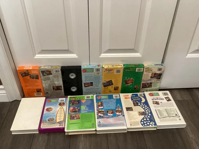 LOT 13 BARNEY VHS. includes Classic Collection Alphabet Zoo, Rock ...