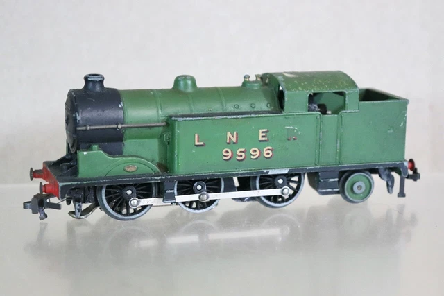 HORNBY DUBLO EDL7 LNER 0-6-2 CLASS N2 TANK LOCOMOTIVE 9596 oe £47.50 ...