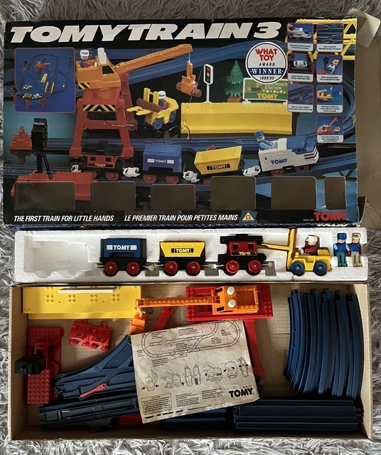 VINTAGE TOMY TRAIN 3 FREIGHT STATION TRAIN SET TRACK MASTER Incomplete ...