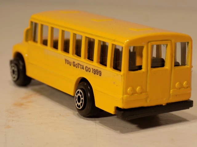 FORD F700 YELLOW School Bus Maisto #1100 Diecast Metal New Old Stock £4 ...