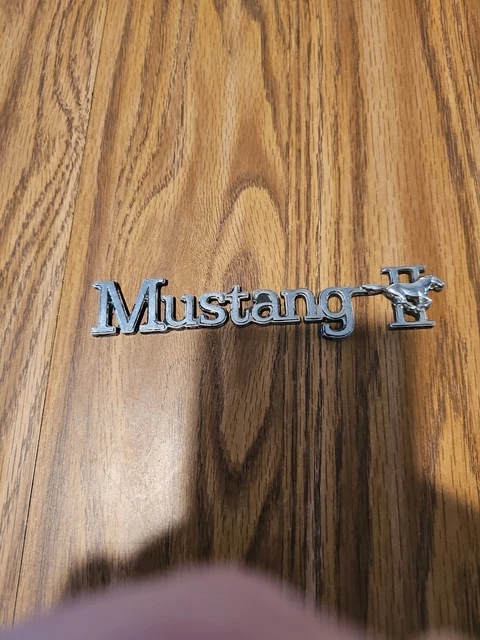 FORD MUSTANG II Fender Emblem Badge OEM D5ZB6042550AA 1974 - 1978 $26. ...
