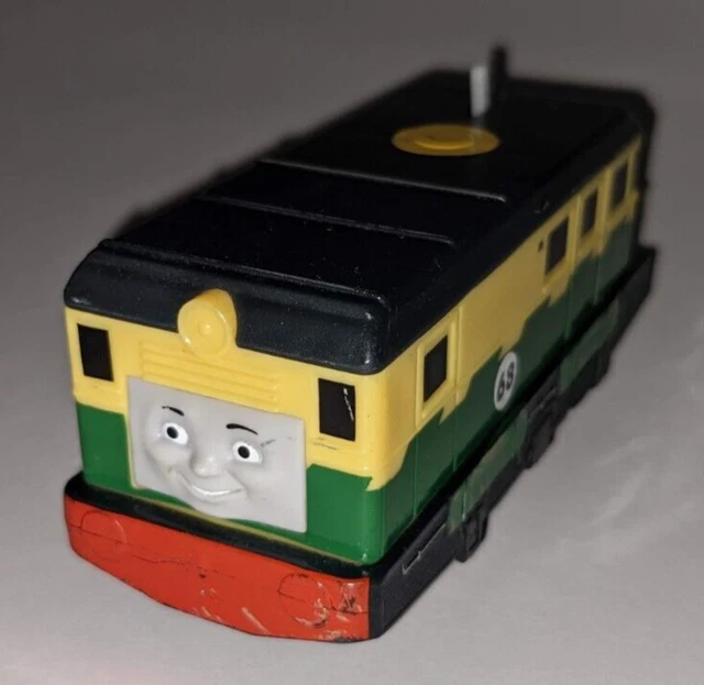 THOMAS TANK ENGINE and Friends Trackmaster Motorized Philip Train #68 ...