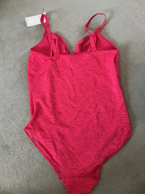 NEW MARKS AND Spencer pink smoothing control shaping body size 18 £3.31 ...