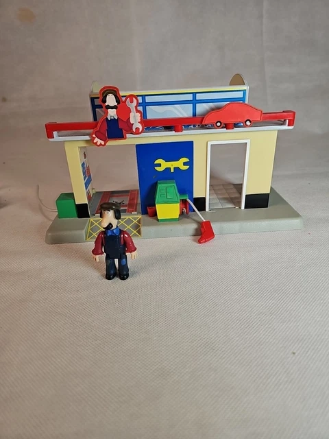 CBEEBIES POSTMAN PAT Ted's Work Shop Playset With Ted Glen Figure £17. ...