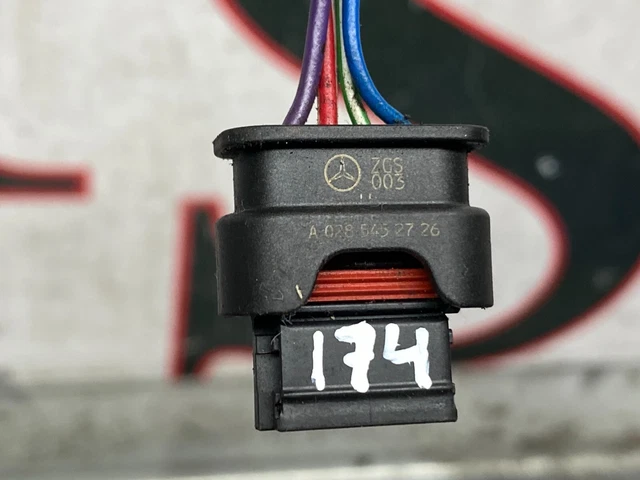 (AS) MERCEDES BENZ W117 Cla Class Front Wiring Loom Connector ...