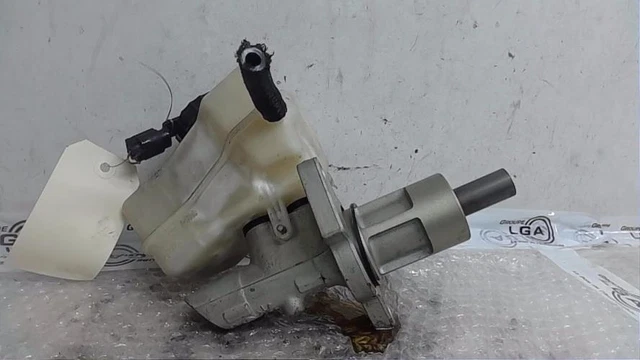 MAITRE CYLINDRE (FREINAGE) BMW SERIE 1 E87 PHASE 1 34336785662 EUR 38 ...