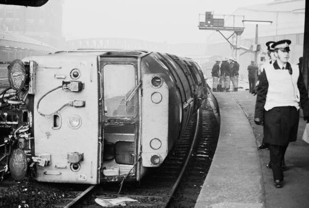 DERAILED BRITISH RAIL train following an accident at Paddington Sta ...