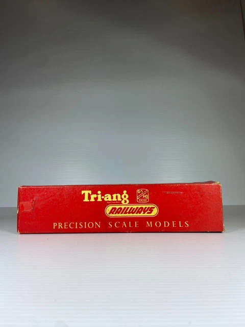TRI-ANG RAILWAYS R320 OO Gauge BR Main Line Brake 2nd Coach M34001 ...