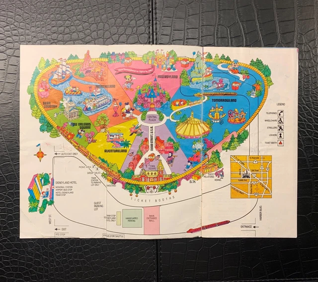 1982 DISNEYLAND CALIFORNIA Souvenir Guide & Park Map Vintage Good ...