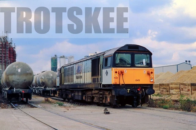 35MM SLIDE BR British Rail Diesel Loco Class 58 58045 1995 Original £4. ...