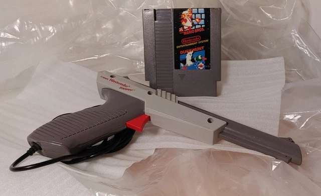 ORIGINAL NINTENDO DUCK Hunt Super Mario Bros + Zapper Light Gun (NES ...