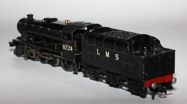 HORNBY DUBLO 3 Rail Class 8f 2-8-0 Black LMS Loco 8224 OO Gauge £79.95 ...