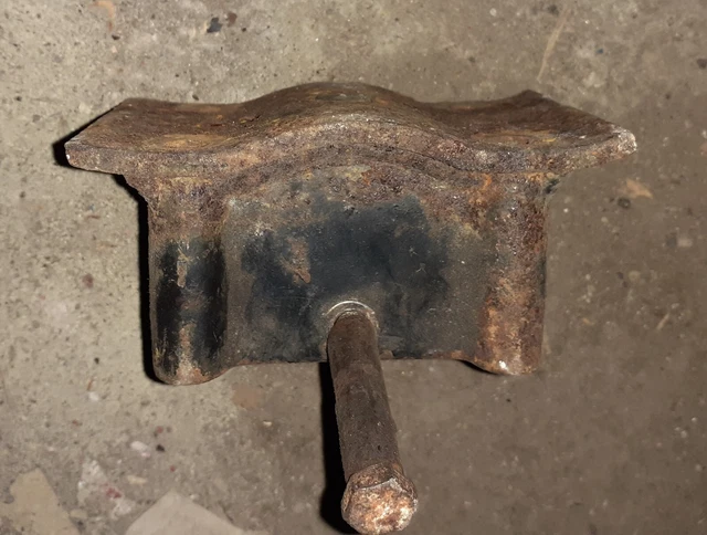 TRIUMPH SPITFIRE MK4 1500 Rear spring pivot box £19.50 - PicClick UK