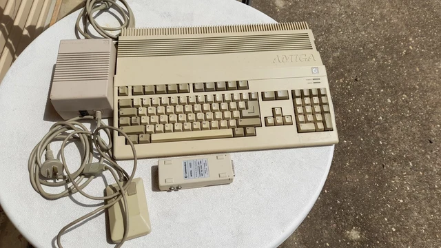 VINTAGE COMMODORE AMIGA A500 Console Computer $200.00 - PicClick AU