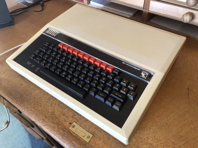 BBC MICRO MODEL B - recapped and keyboard tested - good condition with ...