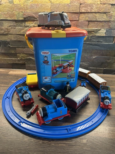 THOMAS THE TANK Engine Bundle - w/Extras £49.99 - PicClick UK