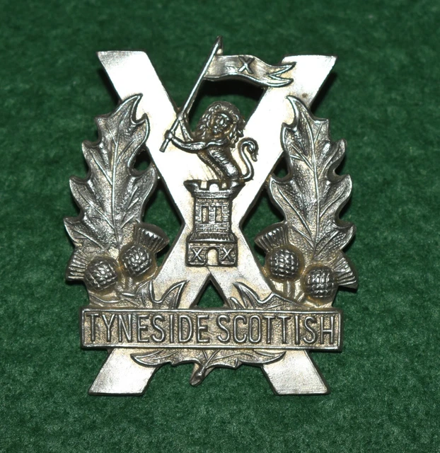 THE NORTHUMBERLAND FUSILIERS Tyneside Scottish WW1 Cap badge - 4th ...