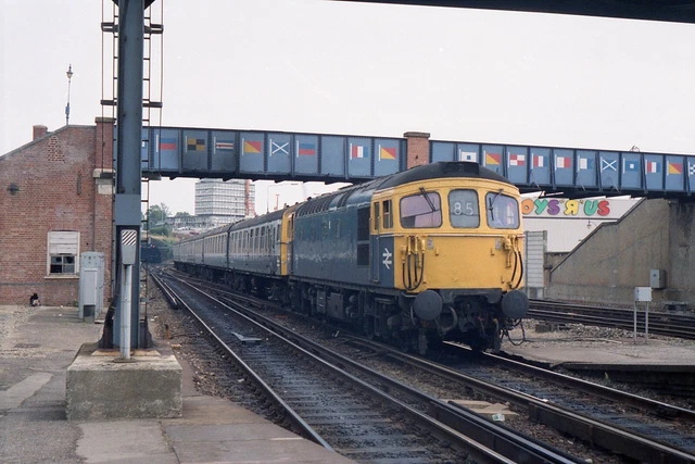 ORIGINAL RAILWAY PHOTOGRAPHIC negative Class 33 33110? at Southampton £ ...