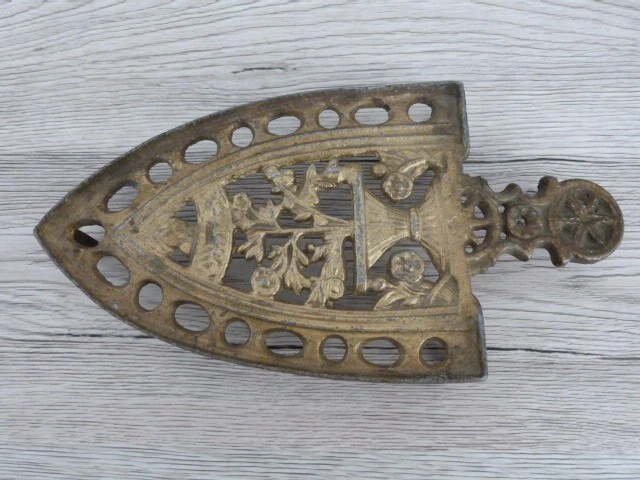 ANCIEN REPOSE FER métal aluminium doré EUR 25,00 - PicClick FR