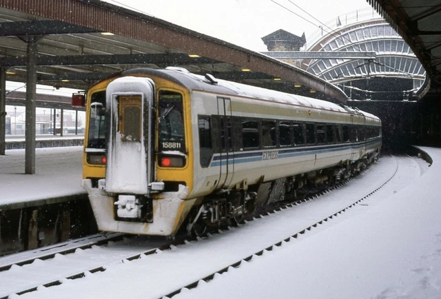 BRITISH RAIL 158811 Class 158 Express Sprinter DMU Railway Photo £1.05 ...