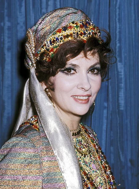 GINA LOLLOBRIGIDA ATTENDS Million Dollar Extravaganza Ball 1970 OLD ...