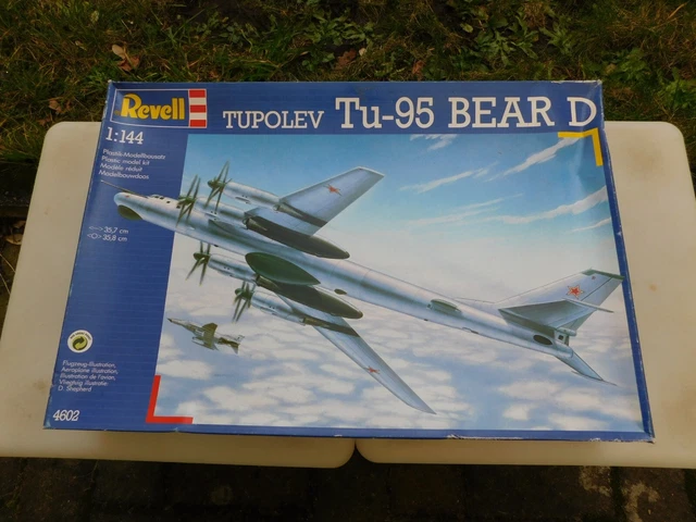 REVELL 4602 TUPOLEV Tu-95 BEAR D 1:144 russ. strategischer ...