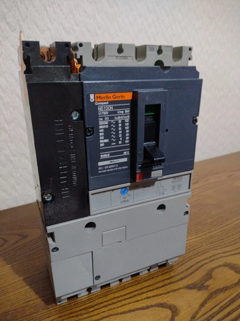 MERLIN GERIN MCCB 100 Amp Triple Pole 3 Phase Compact 100A Breaker ...