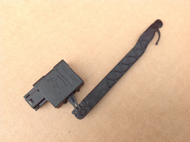 MERCEDES SLK R171 Relay Switch Glove Box Compartment 2004-2011 ...