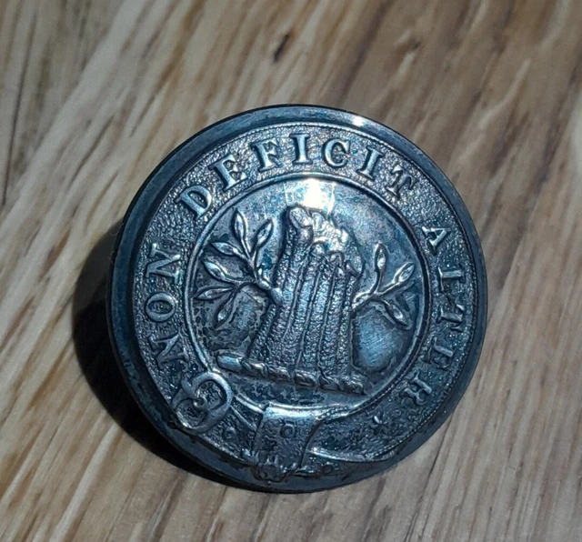 ANTIQUE LIVERY BUTTON Algeo family crest 1800's J Platt & Co £13.50 ...