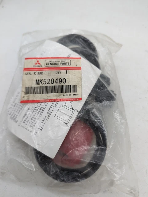 NEW GENUINE MITSUBISHI Fuso Front Brake Caliper Rebuild Kit Rubber Seal ...