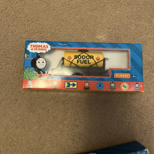 HORNBY R9055 THOMAS The Tank Engine Friends SODOR FUEL TANKER USED OO ...