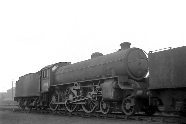 35MM RAILWAY B and W Negative B1 61188 on Colwick Shed £1.95 - PicClick UK