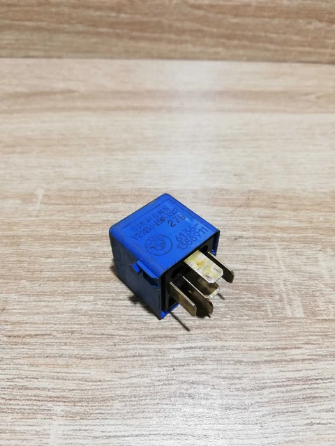 BMW E12 E21 E28 E30 1388911 Relais Contrôle Module Unité Siemens EUR 39 ...